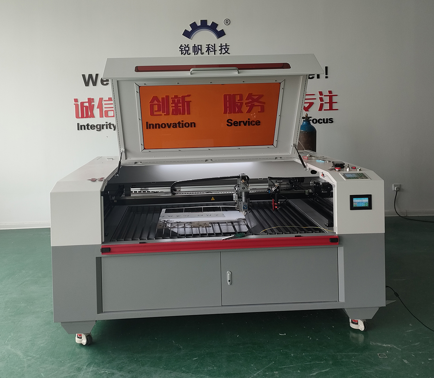 Two heads 1310 1610 300W hybrid CO2 laser cutting machine 80W CO2 laser ...